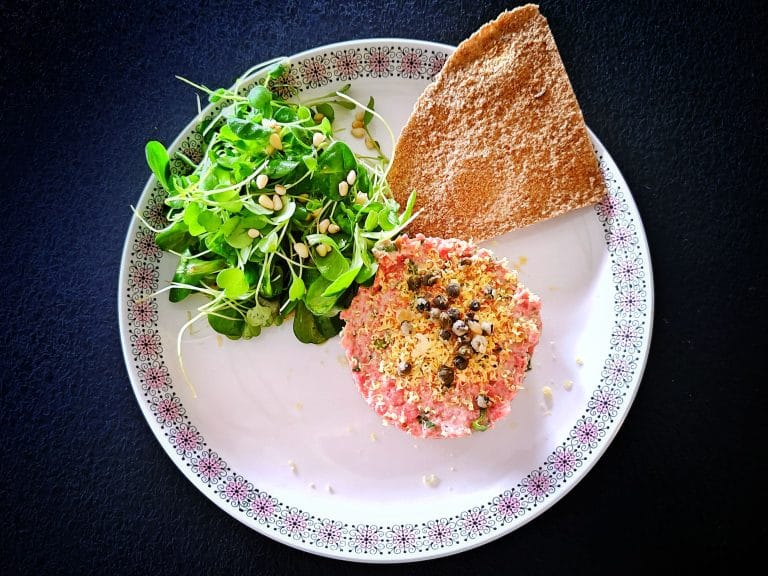 Tartarpihvi ja friteeratut kaprikset – Aromipaja